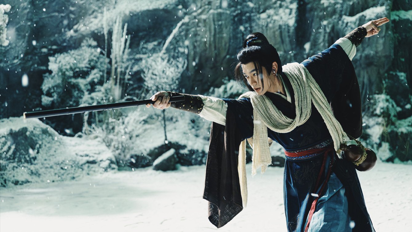 INVINCIBLE SWORDSMAN Review: Luo Yifei's Crowded Wuxia Adaptation Still ...